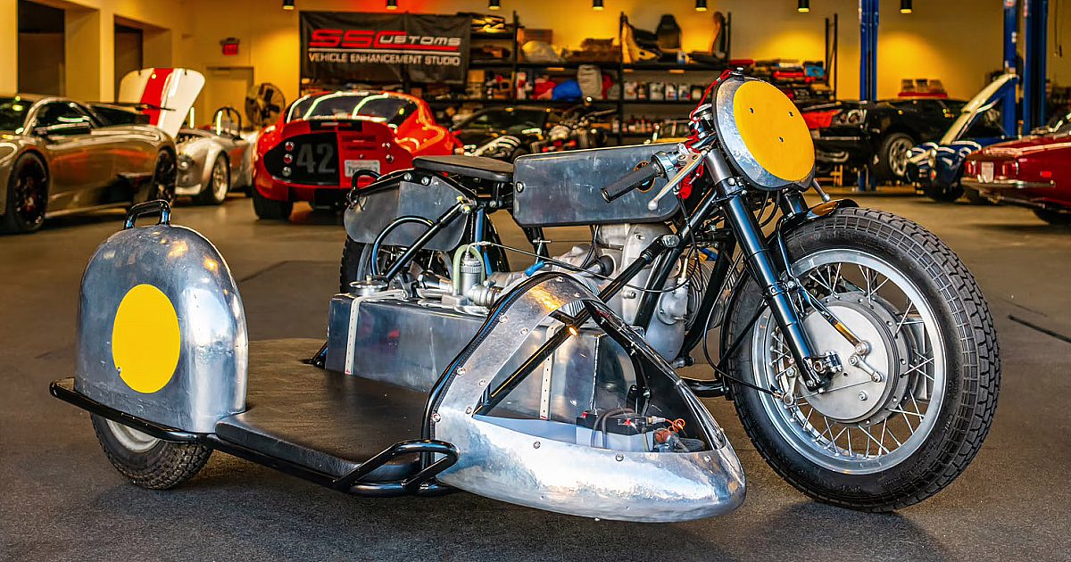 Bike EXIF | Helmut Fath’s BMW RS 54 Sidecar